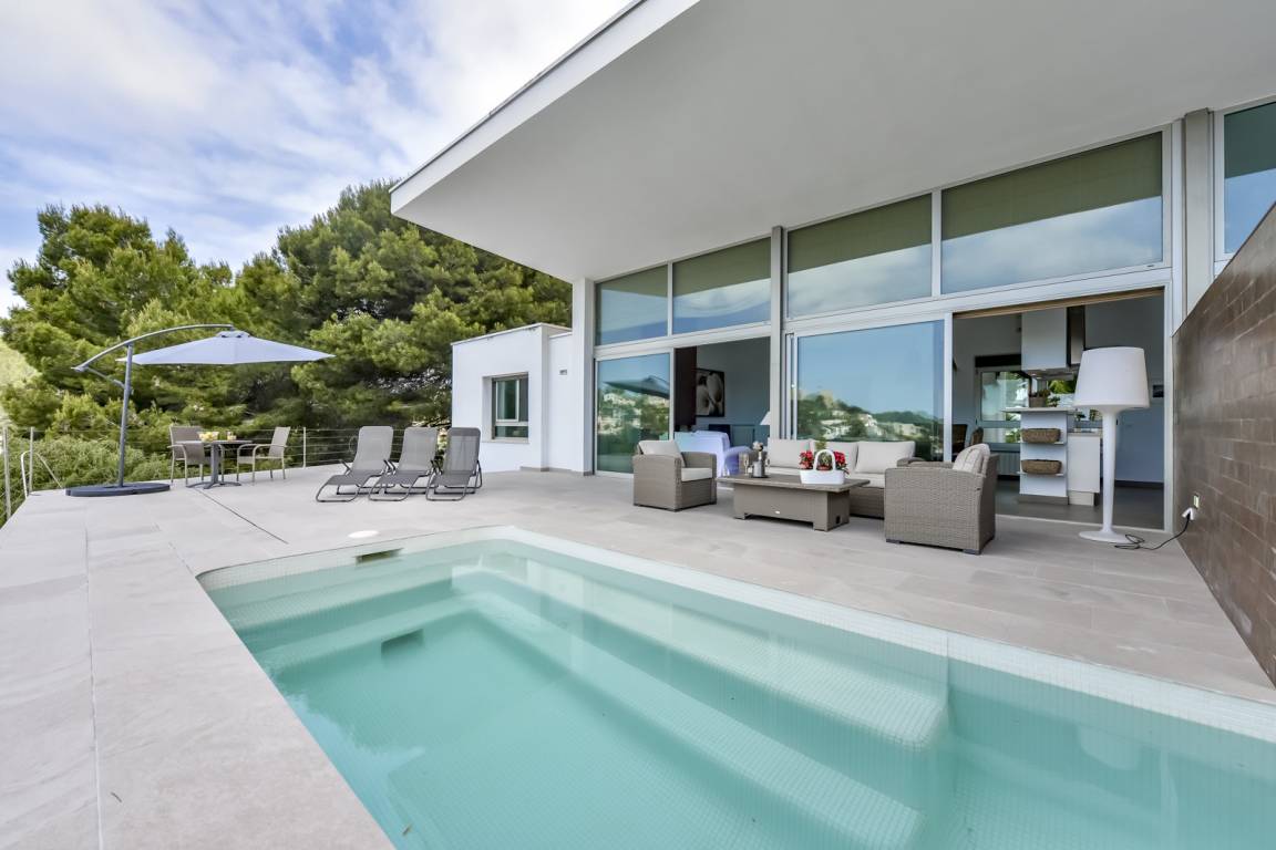 300 M² Villa ∙ 3 Bedrooms ∙ 6 Guests - Moraira