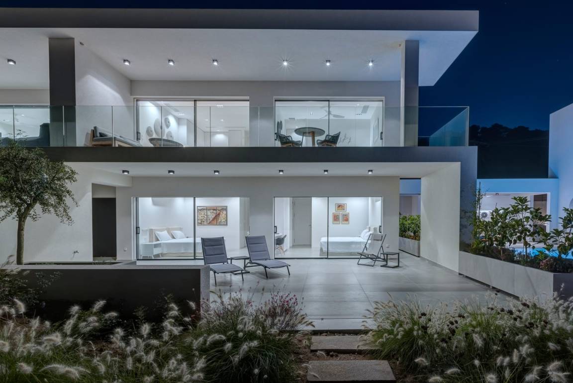 300 M² Villa ∙ 7 Chambres ∙ 14 Personnes - Skiathos