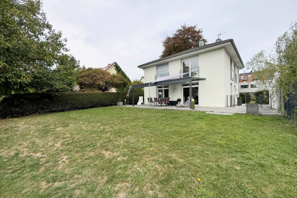 170 M² Villa ∙ 2 Makuuhuonetta ∙ 6 Vierasta - Pfullendorf