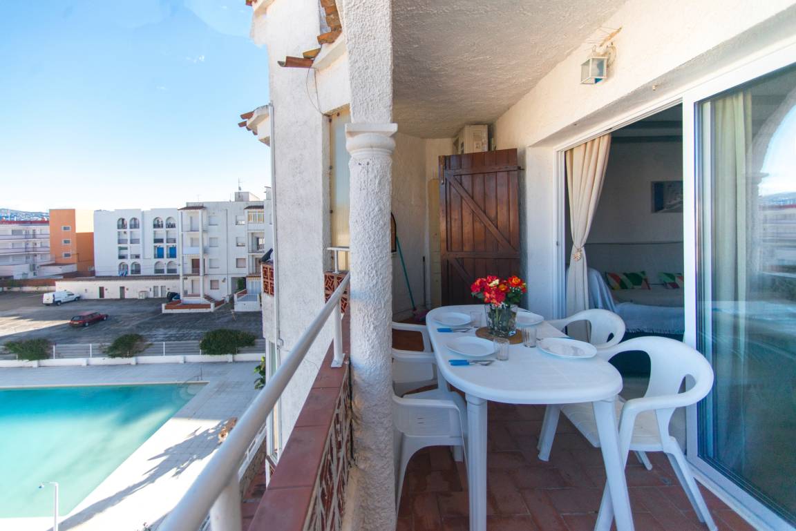 70 M² Ferienwohnung ∙ 2 Schlafzimmer ∙ 6 Gäste - Empuriabrava