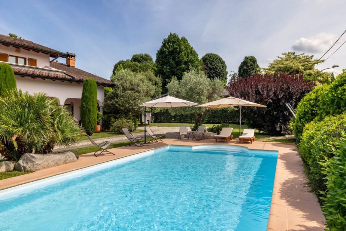 270 M² Villa ∙ 3 Bedrooms ∙ 9 Guests - Brenta