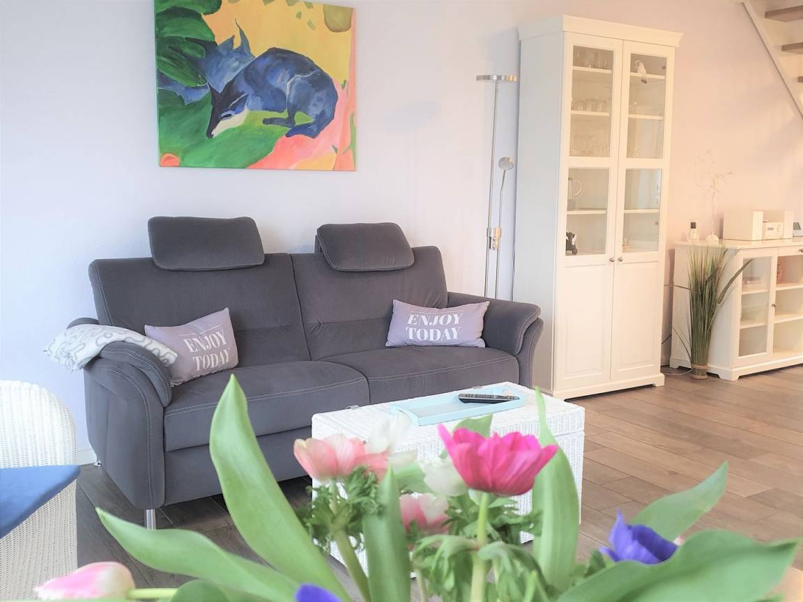 90 M² Talo ∙ 2 Makuuhuonetta ∙ 4 Vierasta - Juist