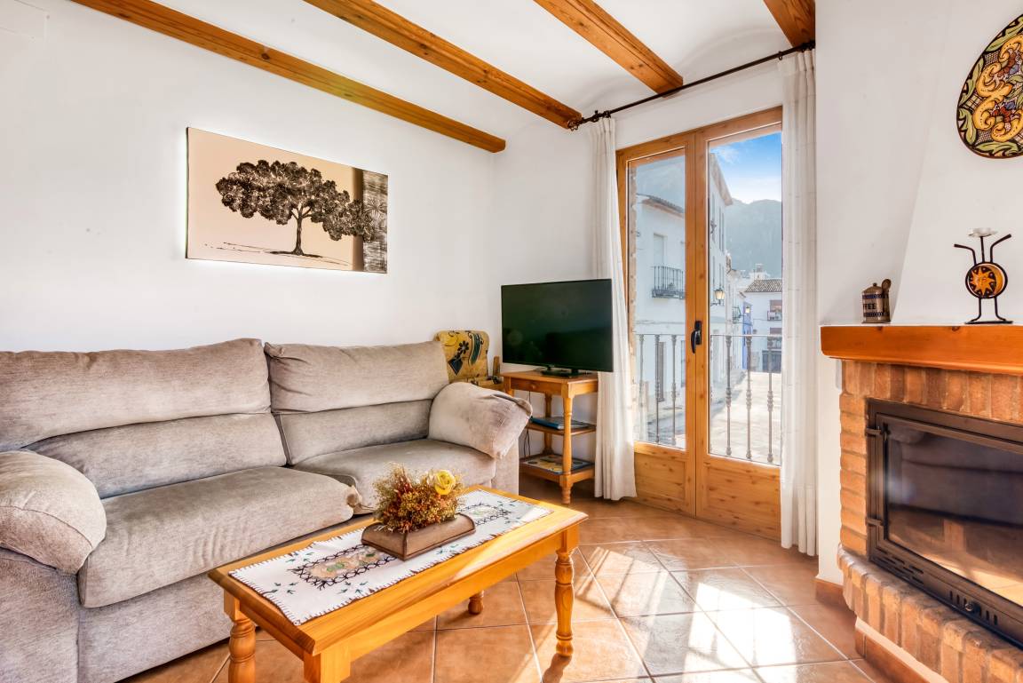 65 M² Ferienwohnung ∙ 2 Schlafzimmer ∙ 6 Gäste - Pego