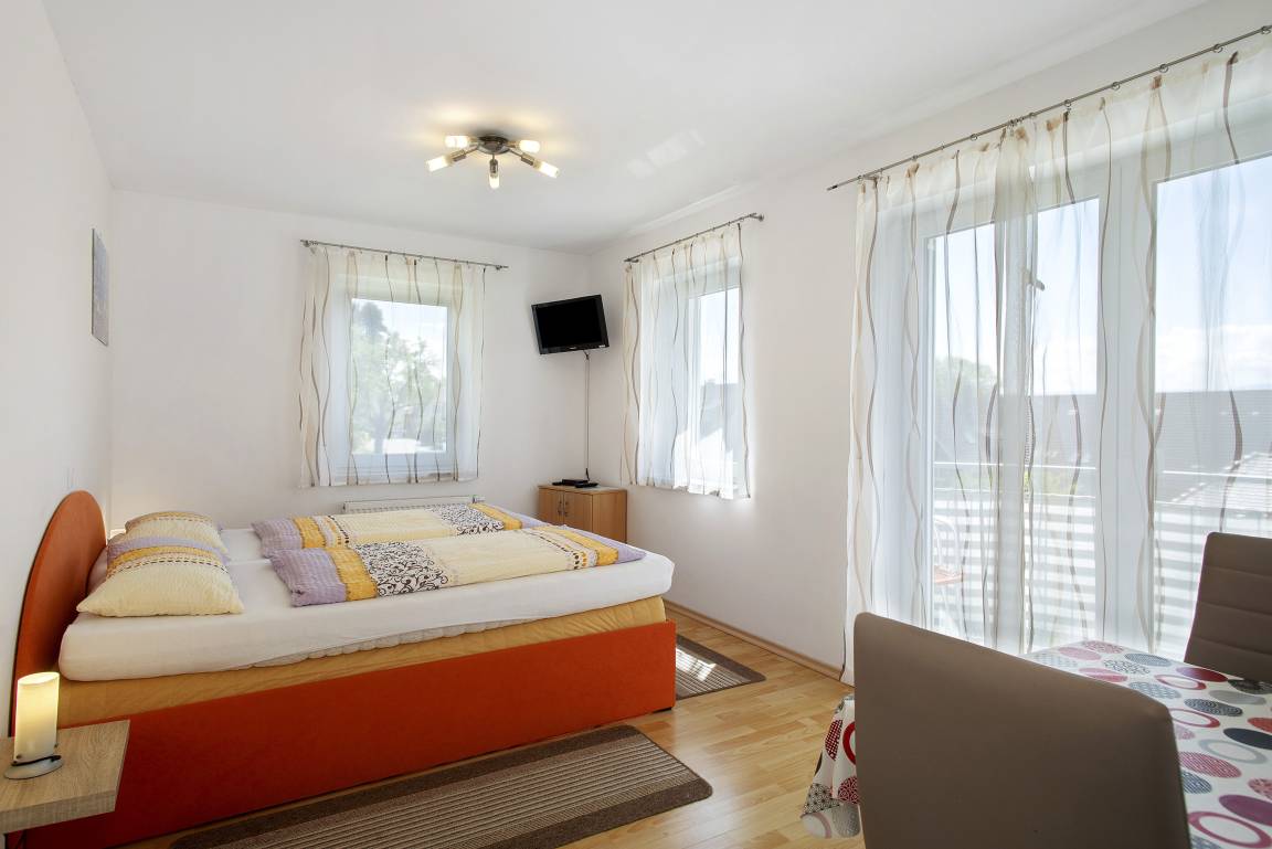 80 M² Ferienwohnung ∙ 2 Schlafzimmer ∙ 5 Gäste - Nonnenhorn