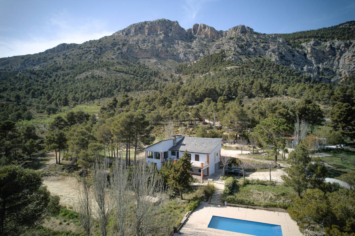 650 M² Casa Rural ∙ 7 Habitaciones ∙ 14 Huéspedes - Guadalest