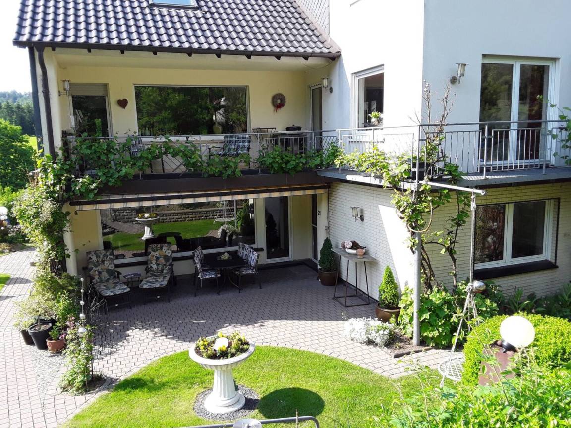 70 M² Ferienwohnung ∙ 1 Schlafzimmer ∙ 2 Gäste - Meschede
