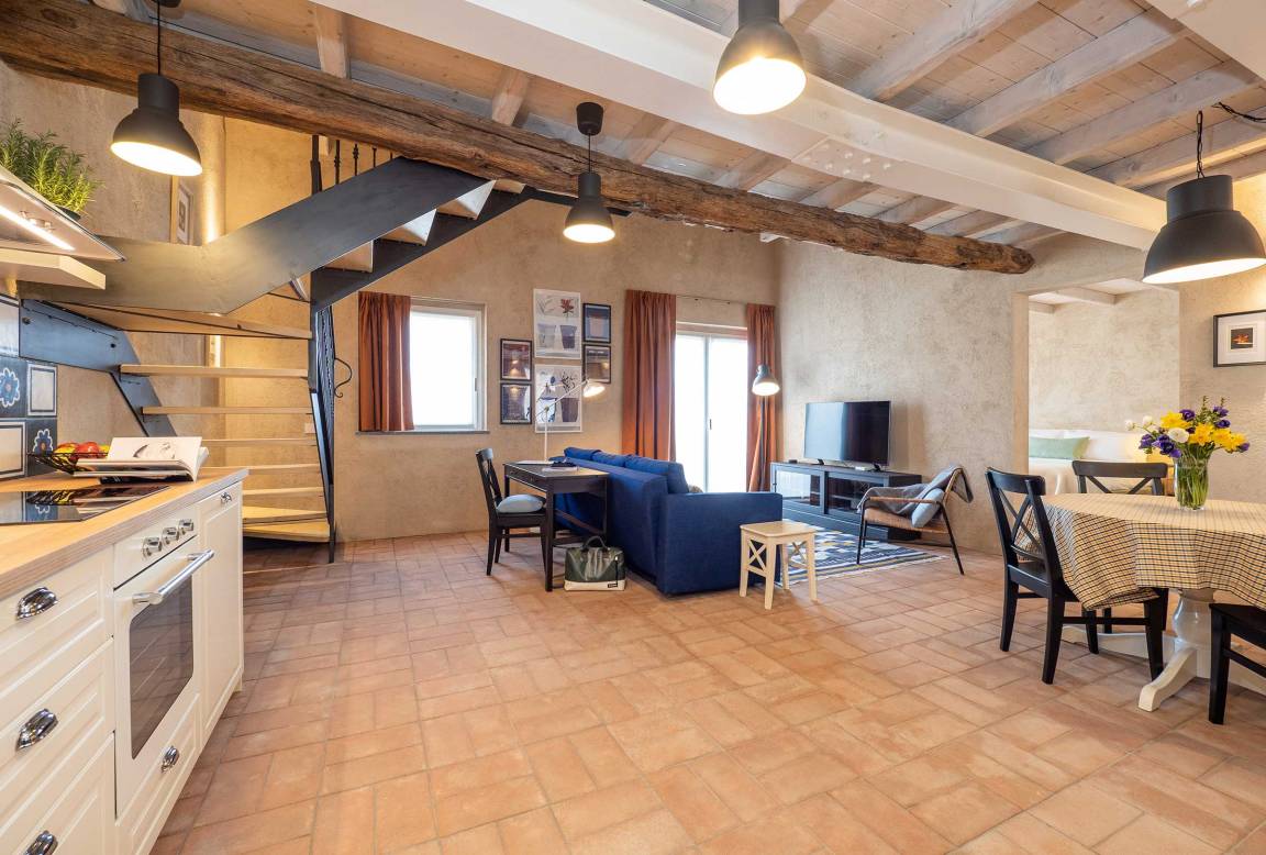 108 M² Appartamento Vacanza ∙ 2 Camere Da Letto ∙ 6 Ospiti - Momo