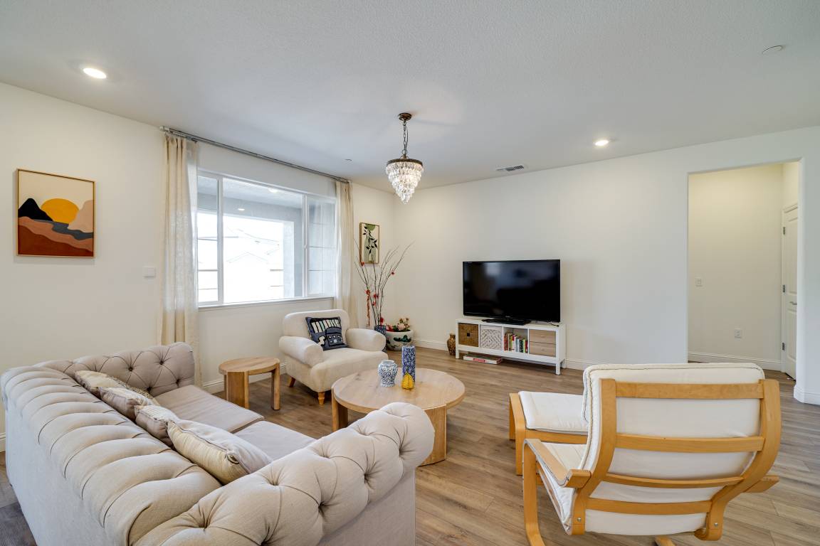 202 M² House ∙ 3 Bedrooms ∙ 6 Guests - Tracy, CA