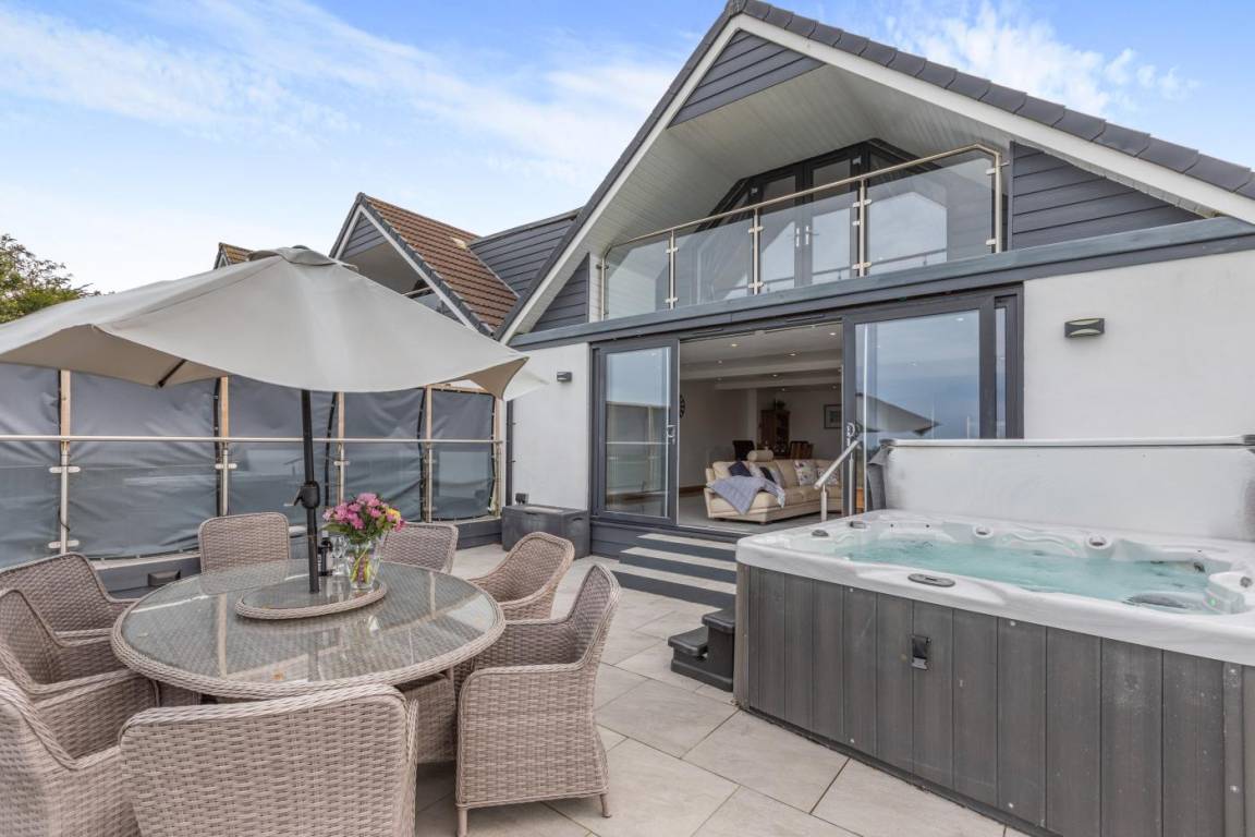Cottage ∙ 4 Bedrooms ∙ 8 Guests - Croyde