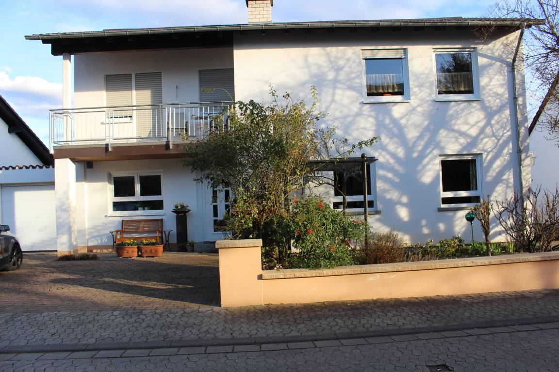 Ferienwohnung ∙ 2 Schlafzimmer ∙ 4 Gäste - Bad Kreuznach