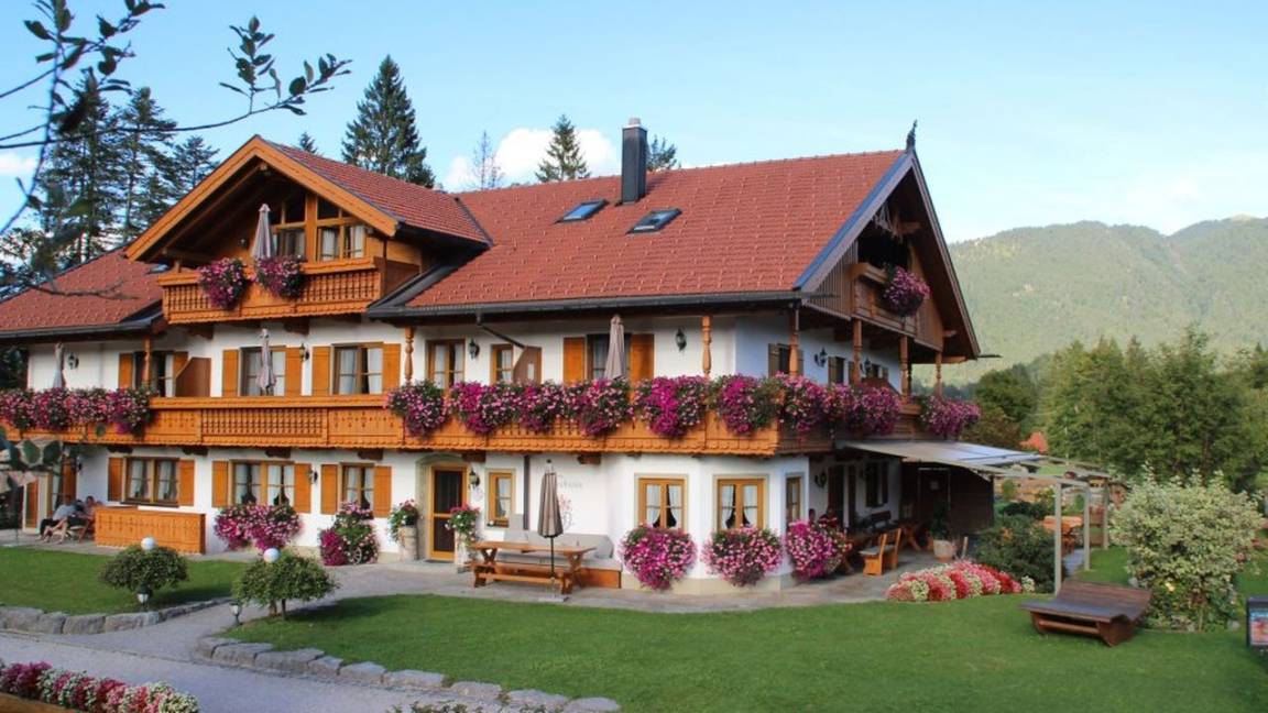 80 M² Ferienwohnung ∙ 2 Schlafzimmer ∙ 4 Gäste - Lenggries