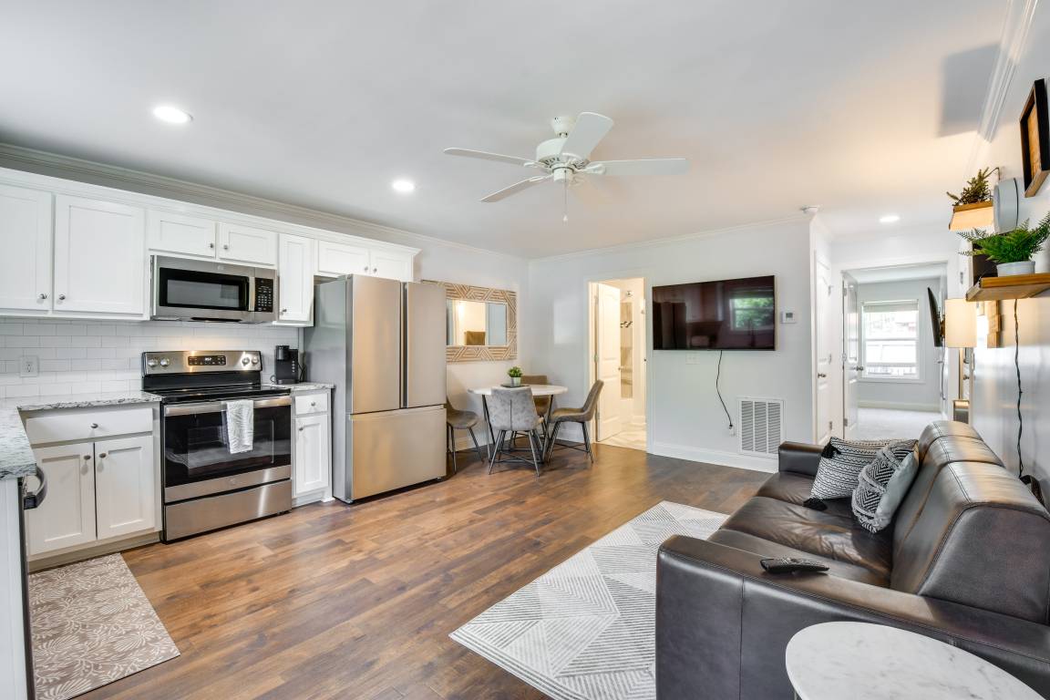 74 M² Apartment ∙ 1 Bedroom ∙ 4 Guests - Helen, GA
