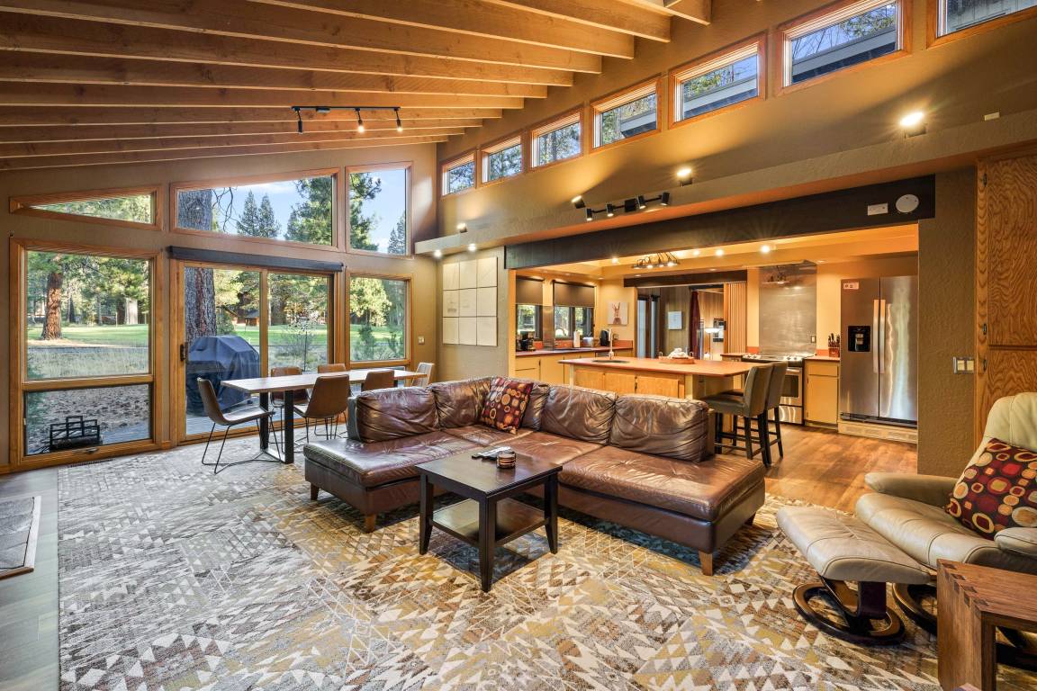 208 M² House ∙ 3 Bedrooms ∙ 8 Guests - Sunriver, OR