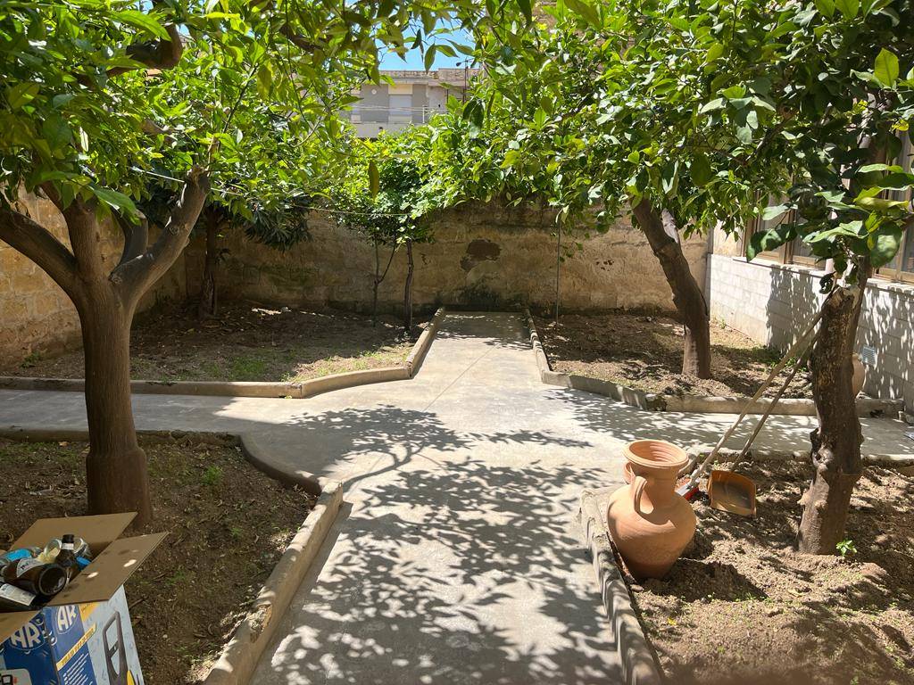 90 M² Apartment ∙ 3 Bedrooms ∙ 6 Guests - Erice