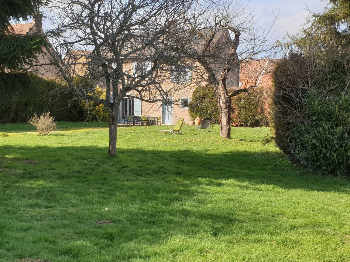 210 M² Landhaus ∙ 5 Schlafzimmer ∙ 8 Gäste - Avallon