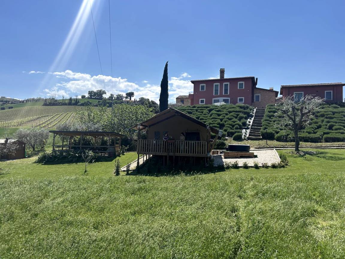 Camping-unterkunft ∙ 2 Schlafzimmer ∙ 4 Gäste - Marken