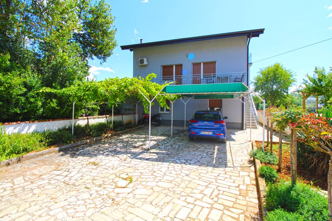 90 M² Apartment ∙ 2 Bedrooms ∙ 6 Guests - Pula