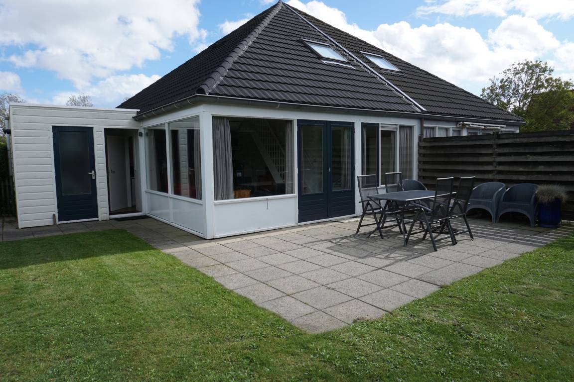 60 M² Ferienhaus ∙ 2 Schlafzimmer ∙ 4 Gäste - Nieuwvliet