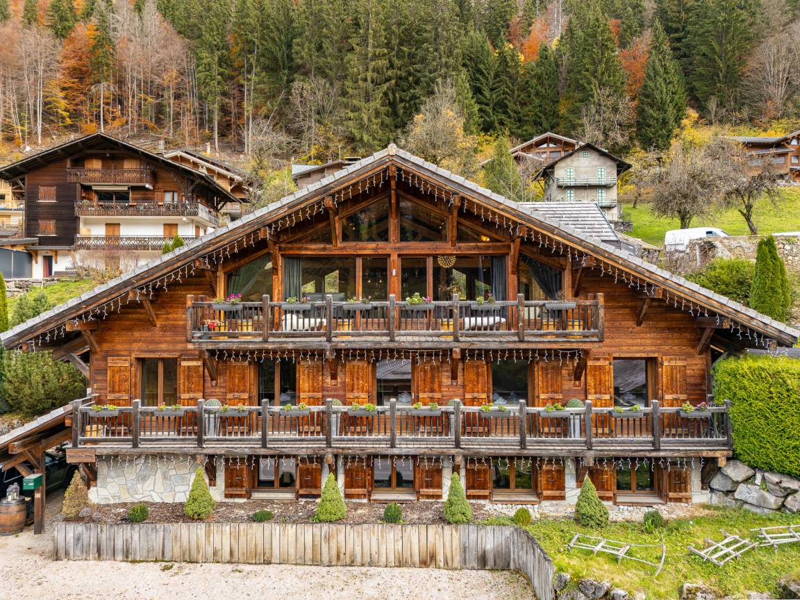 250 M² Chalet ∙ 7 Chambres ∙ 14 Personnes - Morzine