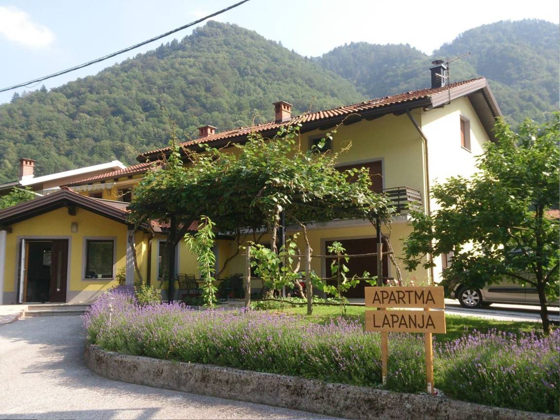 72 M² Apartment ∙ 2 Bedrooms ∙ 4 Guests - Slap ob Idrijci
