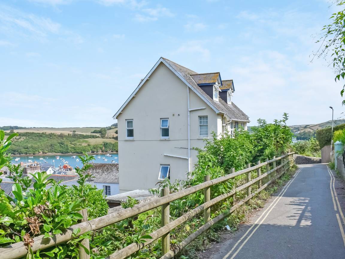 Apartment ∙ 2 Bedrooms ∙ 4 Guests - Salcombe