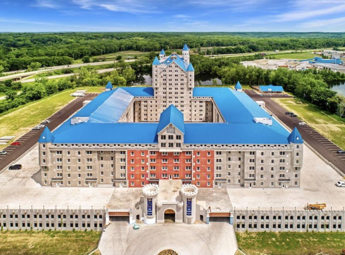 121 M² Apartment ∙ 3 Bedrooms ∙ 8 Guests - Wyoming, MI