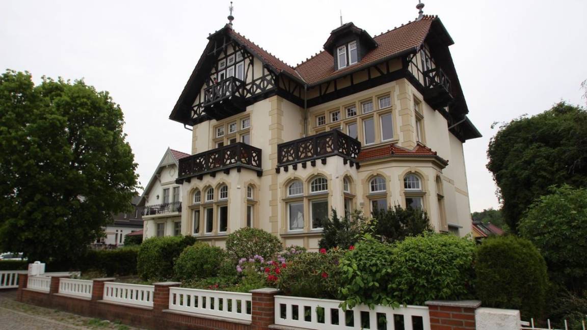 100 M² Appartamento Vacanza ∙ 1 Camera Da Letto ∙ 2 Ospiti - Schwerin