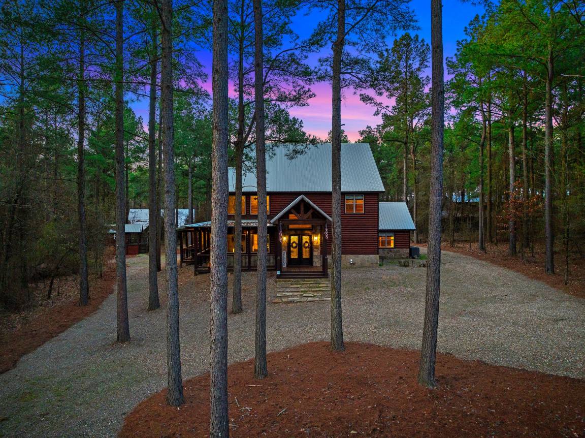 Cabin ∙ 6 Bedrooms ∙ 12 Guests - Oklahoma