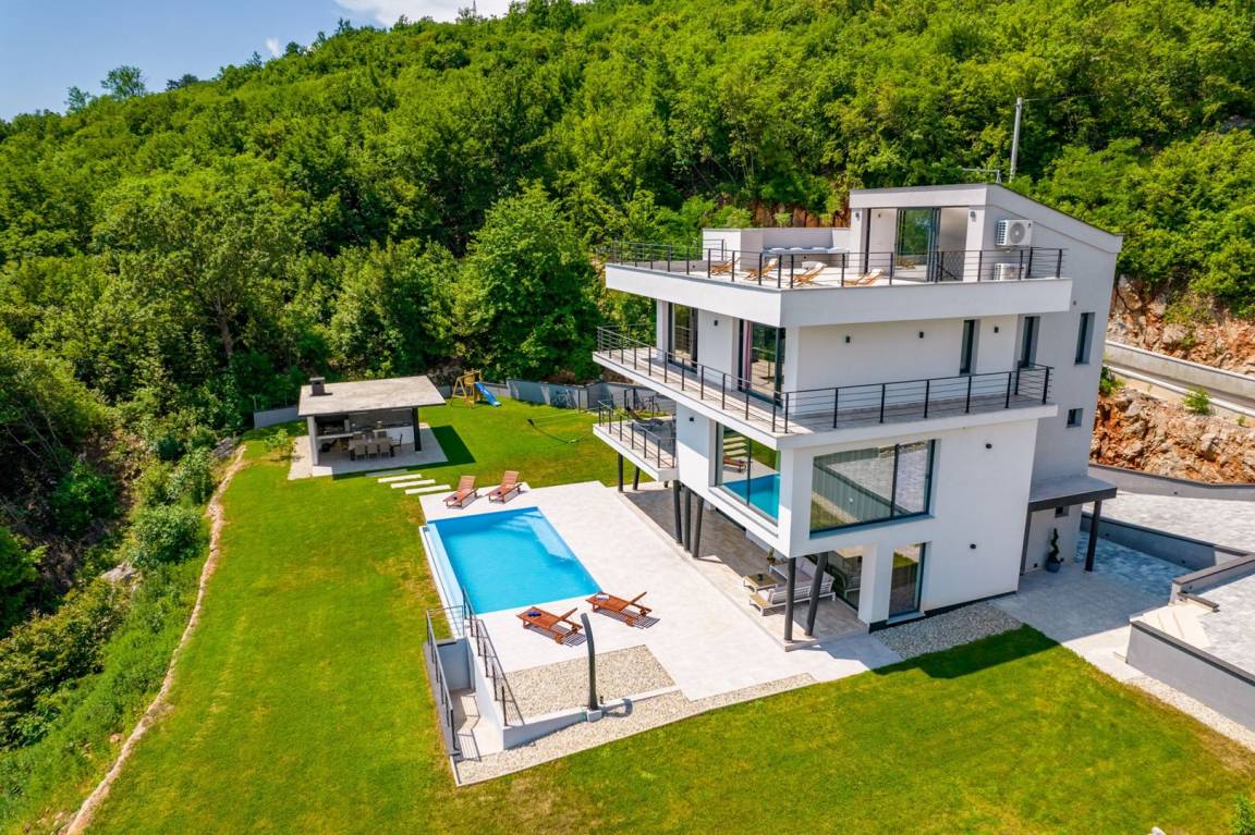 400 M² Villa ∙ 5 Habitaciones ∙ 10 Huéspedes - Opatija