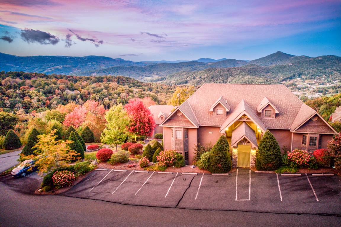 Condo ∙ 3 Bedrooms ∙ 7 Guests - Sugar Mountain, NC