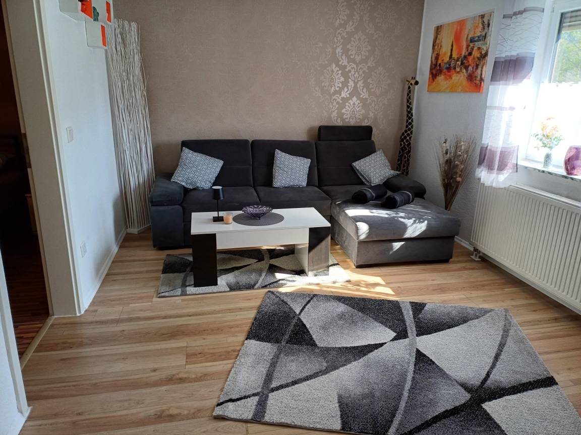 65 M² Ferienwohnung ∙ 2 Schlafzimmer ∙ 4 Gäste - Beerfelden