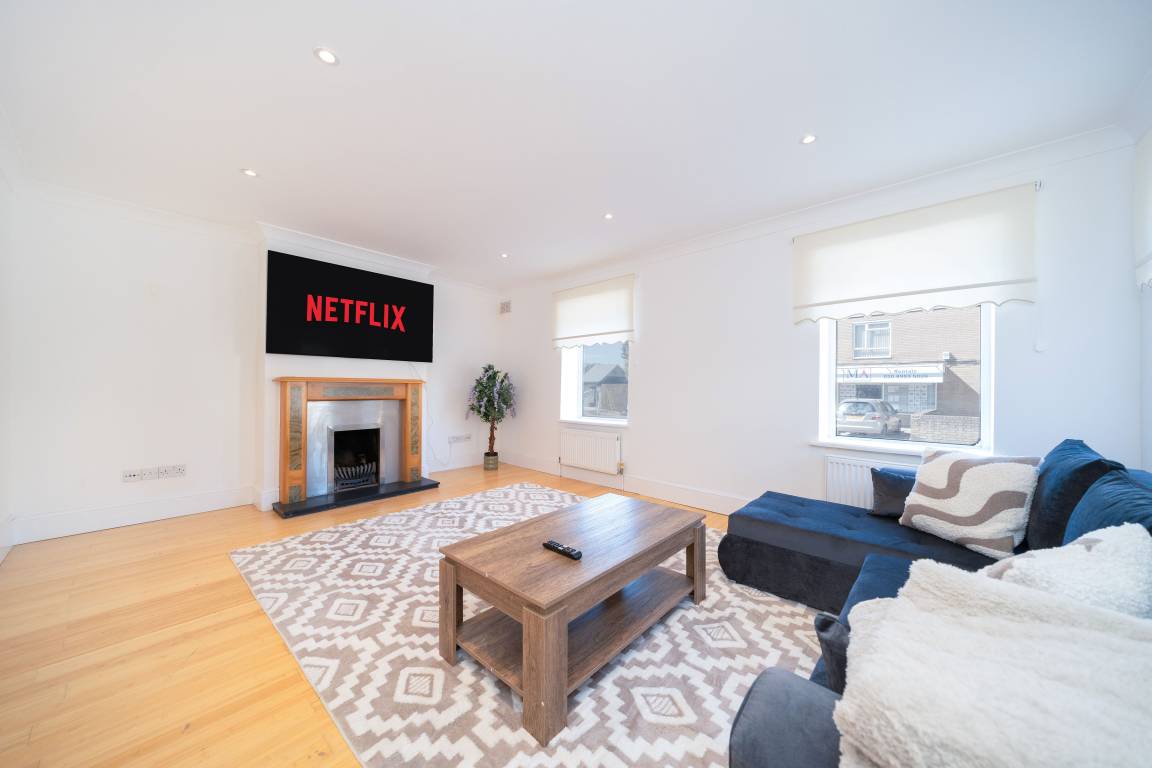 111 M² Casa ∙ 3 Habitaciones ∙ 7 Huéspedes - Watford