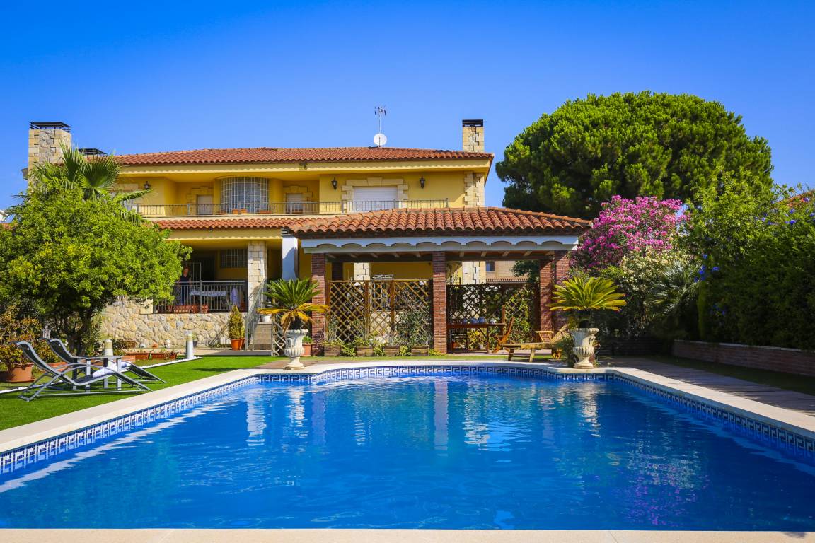 620 M² Villa ∙ 7 Bedrooms ∙ 16 Guests - Vilafortuny
