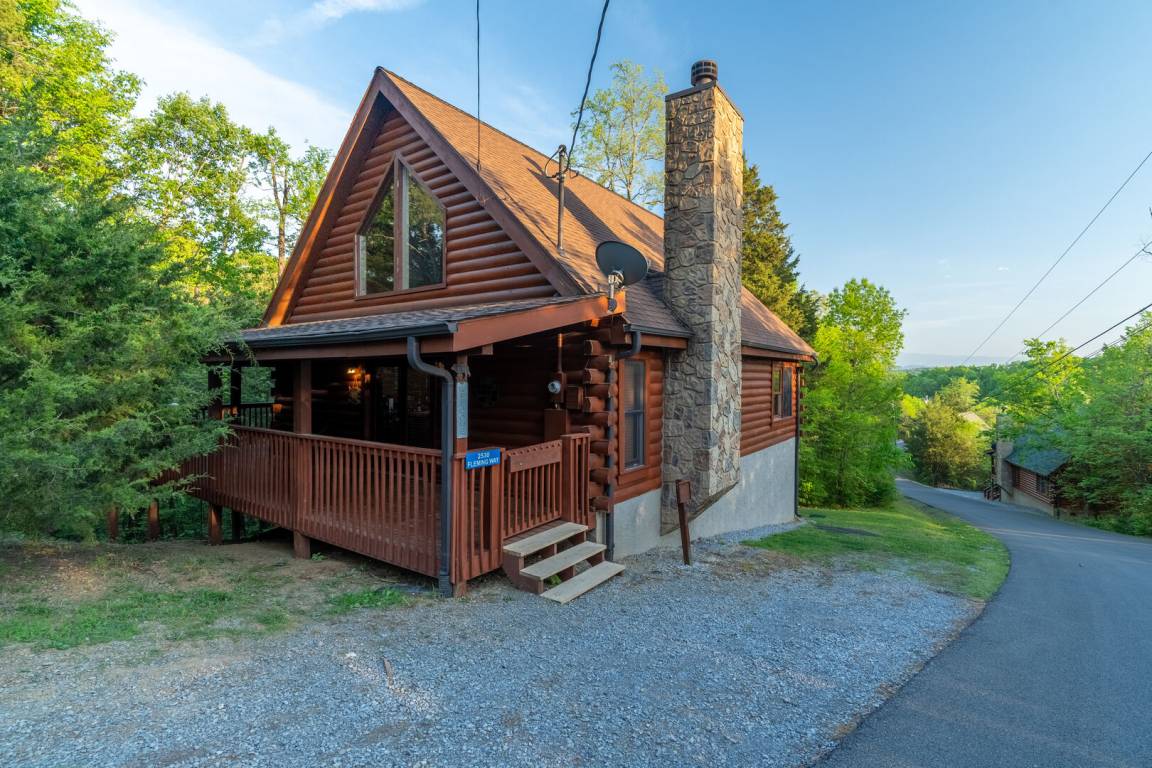 131 M² Cabin ∙ 2 Bedrooms ∙ 6 Guests - Douglas Lake, TN