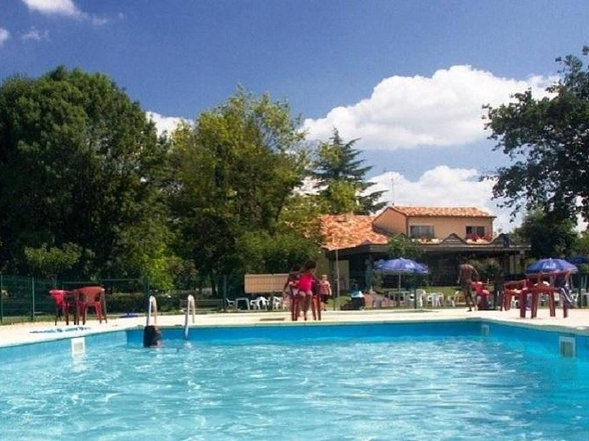 32 M² Caravan ∙ 3 Bedrooms ∙ 8 Guests - Dordogne