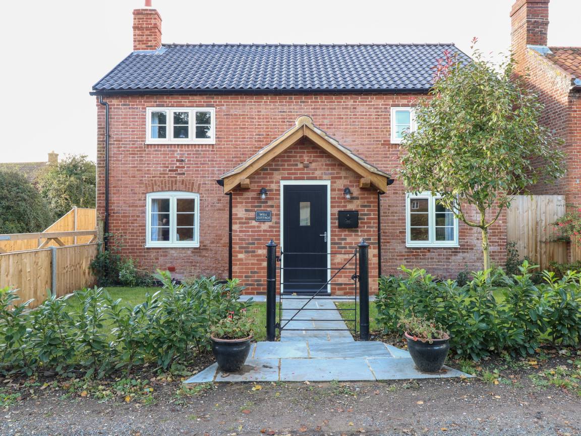 Cottage ∙ 4 Bedrooms ∙ 8 Guests - Suffolk