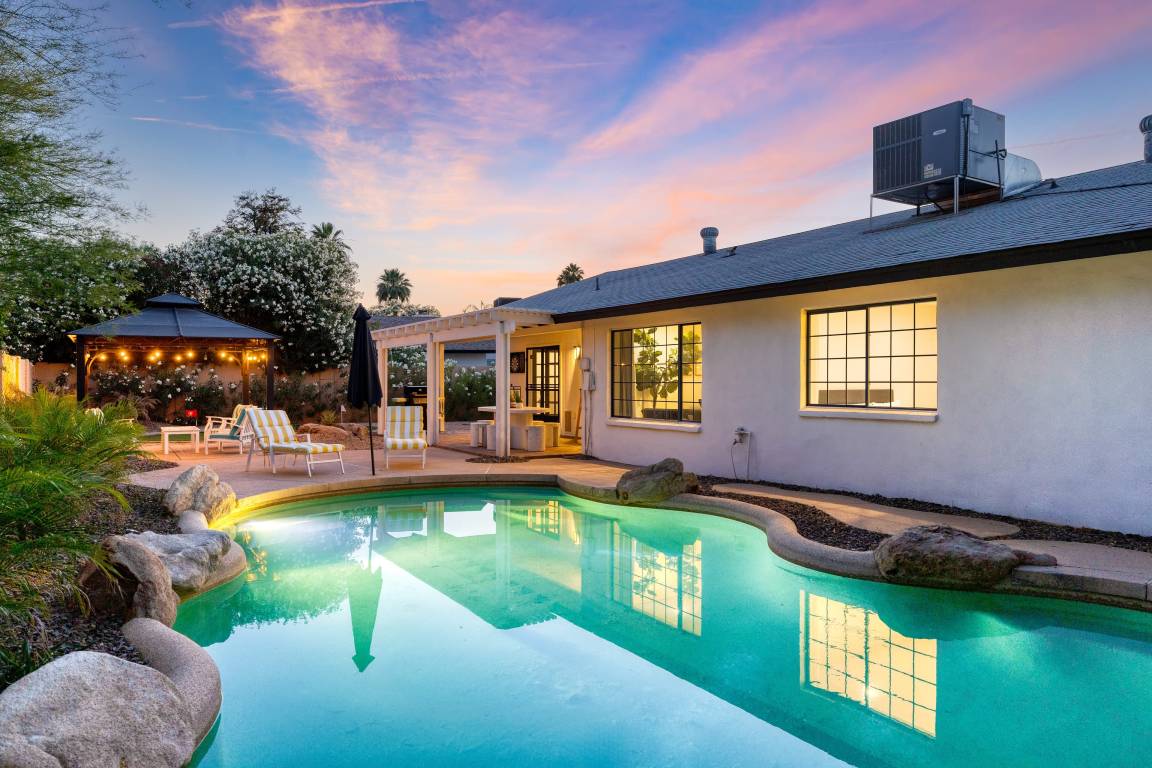 152 M² House ∙ 3 Bedrooms ∙ 8 Guests - Phoenix, AZ