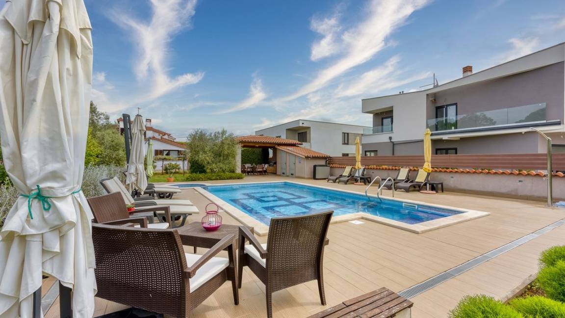 60 M² Appartement ∙ 2 Chambres ∙ 6 Personnes - Pula