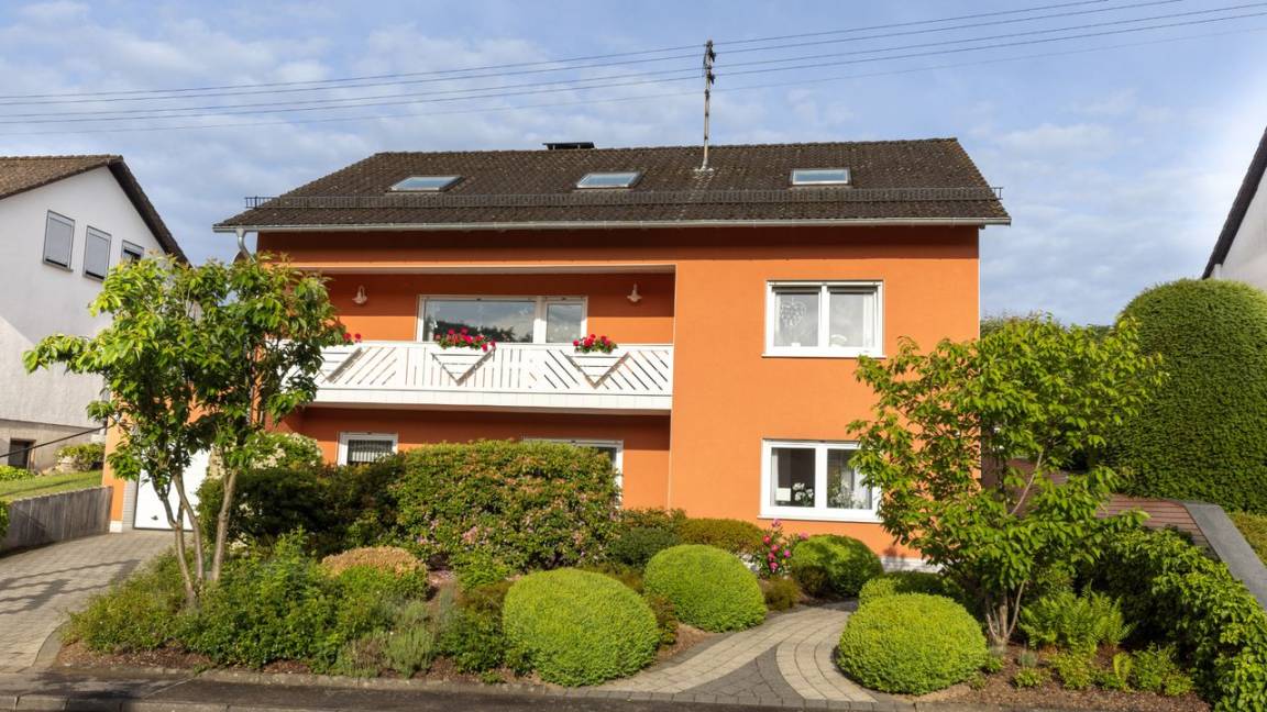 79 M² Huoneisto ∙ 2 Makuuhuonetta ∙ 3 Vierasta - Kreuztal
