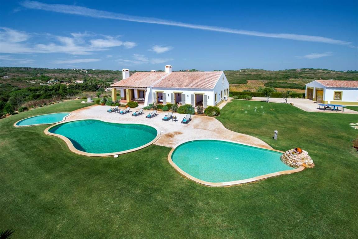 300 M² Villa ∙ 5 Bedrooms ∙ 10 Guests - Praia da Luz