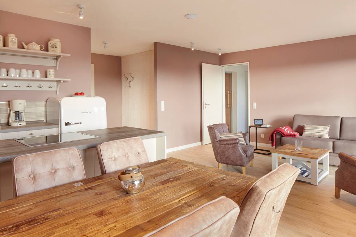 98 M² Ferienwohnung ∙ 2 Schlafzimmer ∙ 6 Gäste - Heiligenhafen