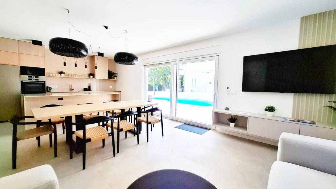 134 M² Ferienhaus ∙ 4 Schlafzimmer ∙ 6 Gäste - Vir, Kroatien
