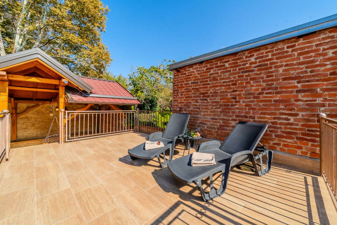 90 M² House ∙ 2 Bedrooms ∙ 8 Guests - Daruvár