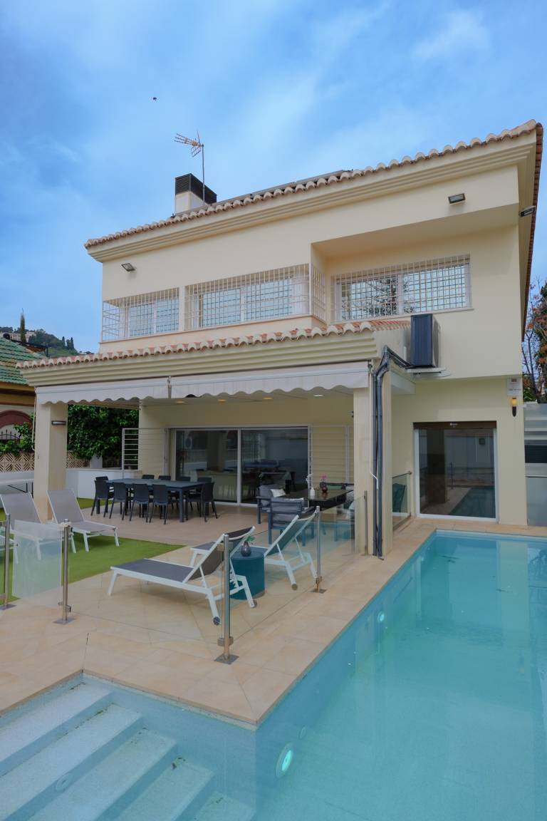 Villa ∙ 8 Chambres ∙ 15 Personnes - Málaga