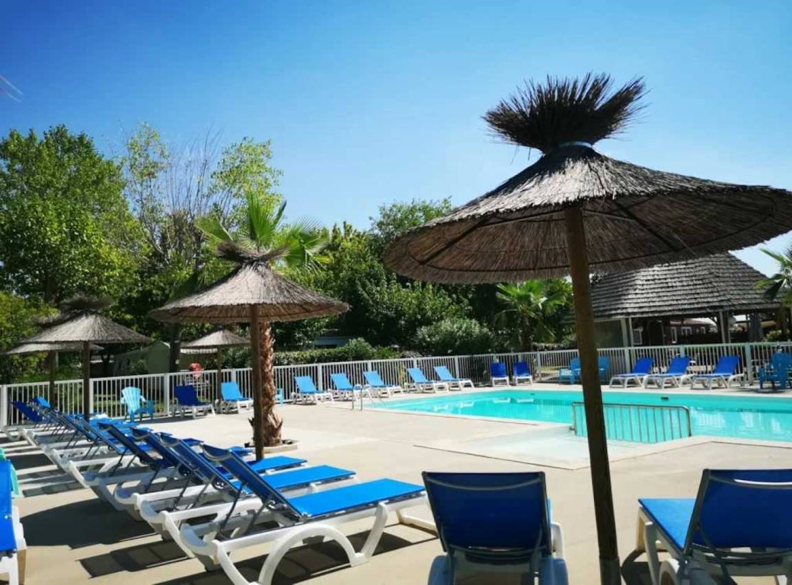 20 M² Camping ∙ 1 Chambre ∙ 2 Personnes - Baillargues