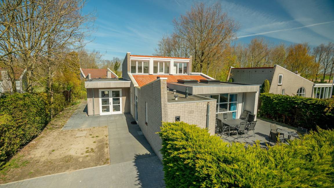 143 M² Bungalow ∙ 5 Slaapkamers ∙ 10 Gasten - Ouddorp