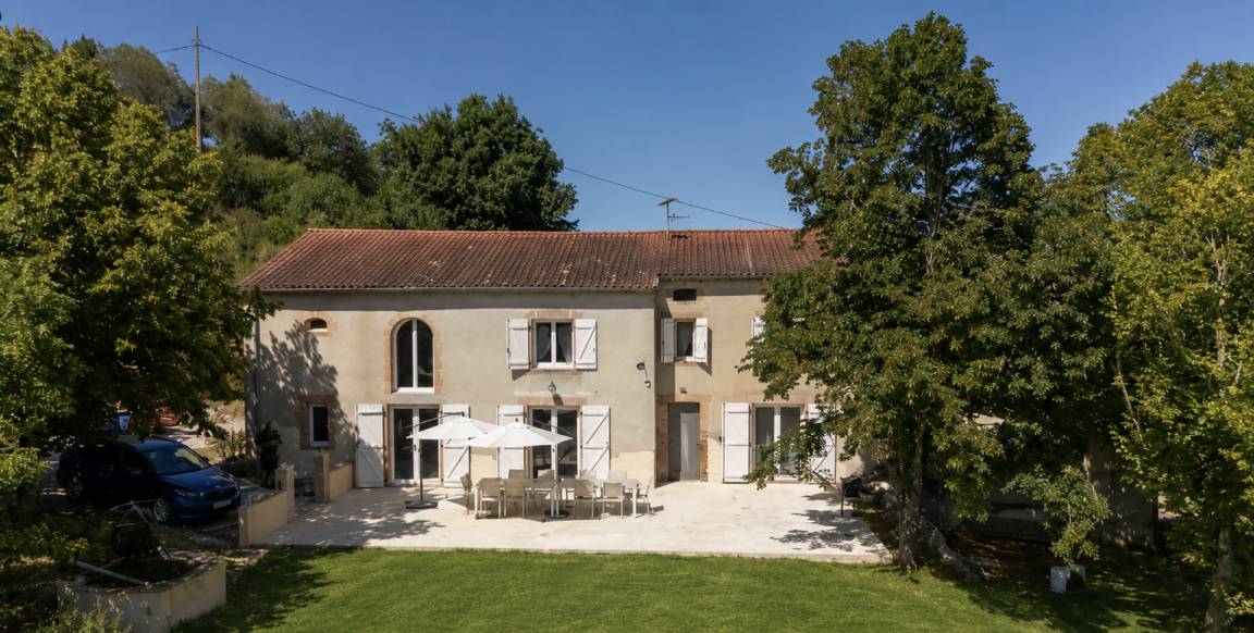 Gîte ∙ 5 Chambres ∙ 14 Personnes - Revel