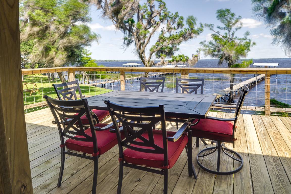 88 M² House ∙ 2 Bedrooms ∙ 4 Guests - Crescent City, FL