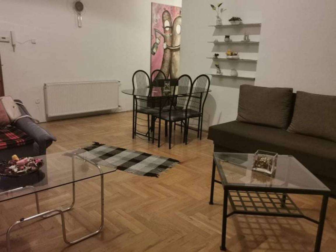 85 M² Apartment ∙ 2 Bedrooms ∙ 12 Guests - Budapest