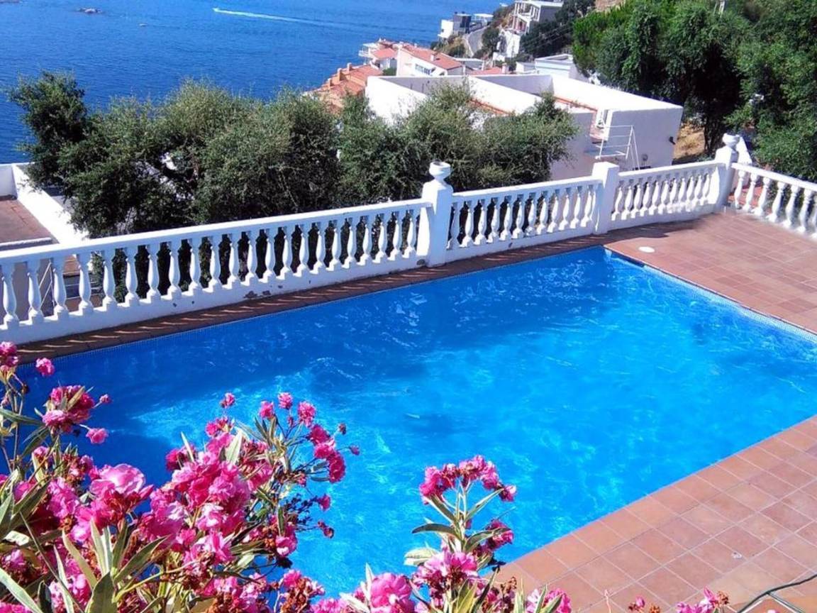 68 M² Ferienhaus ∙ 2 Schlafzimmer ∙ 4 Gäste - Cadaqués